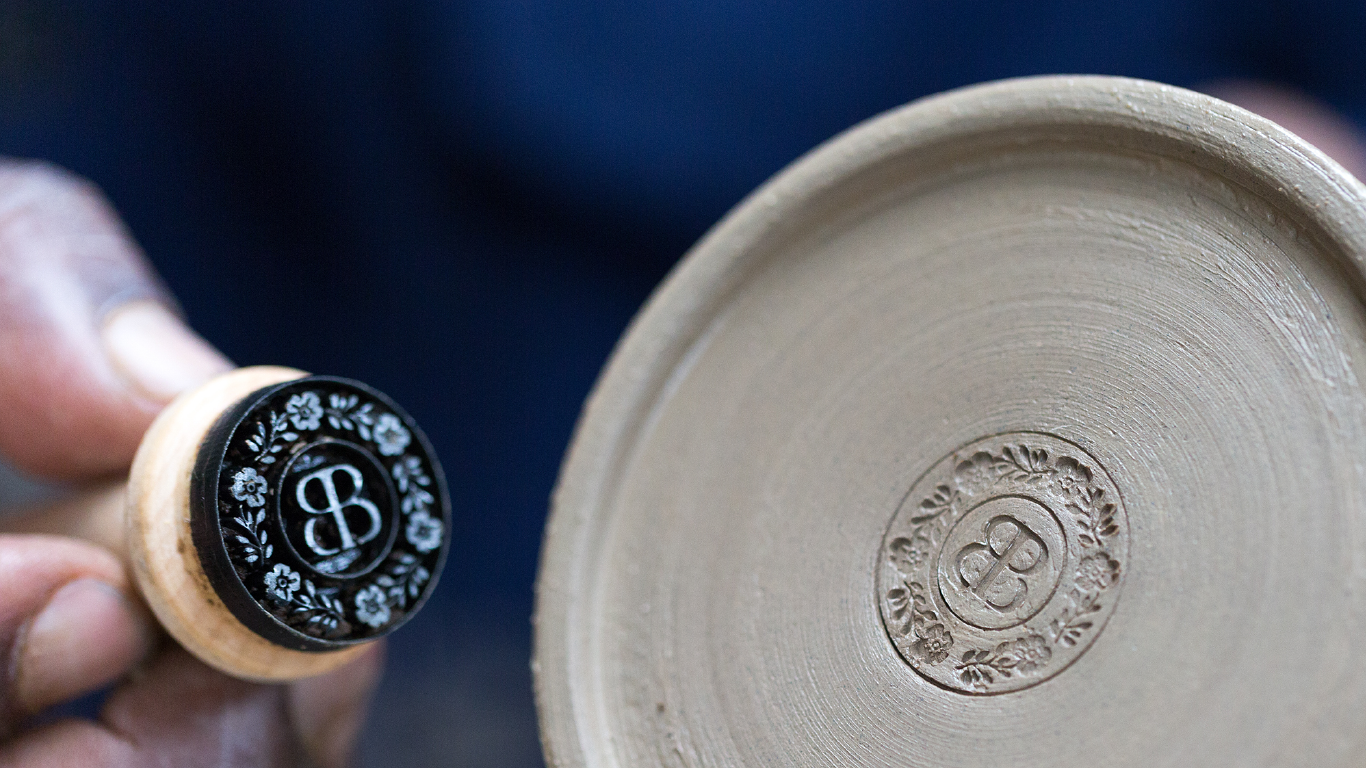 Bakuli Blu - Kenyan pottery. Rustic, Elegant, Handcrafted
